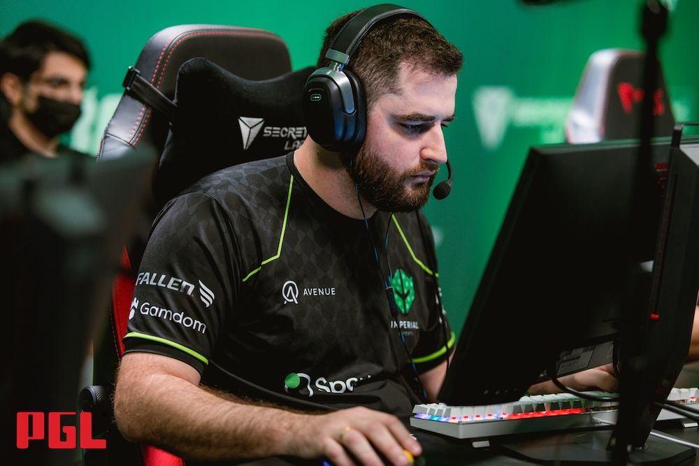 Understanding different players' roles in CS:GO. Guide by SCOPE.GG